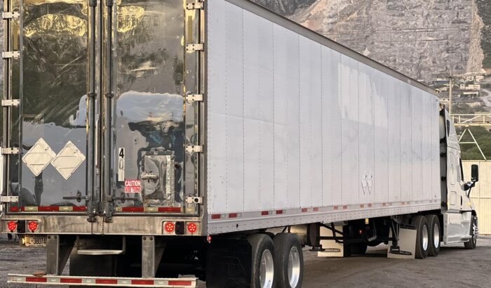 Caja Refrigerada en Monterrey, N.L - Derecha Trucks